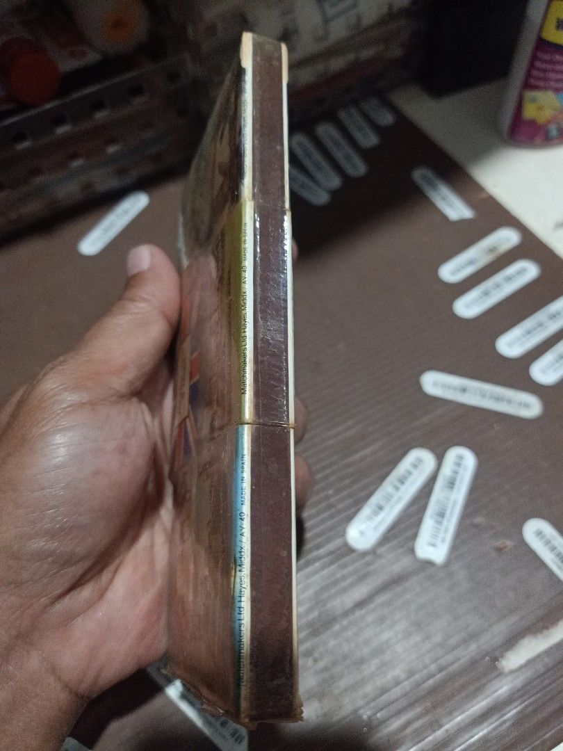 mancis api lama vintage england view, Hobbies & Toys, Collectibles ...