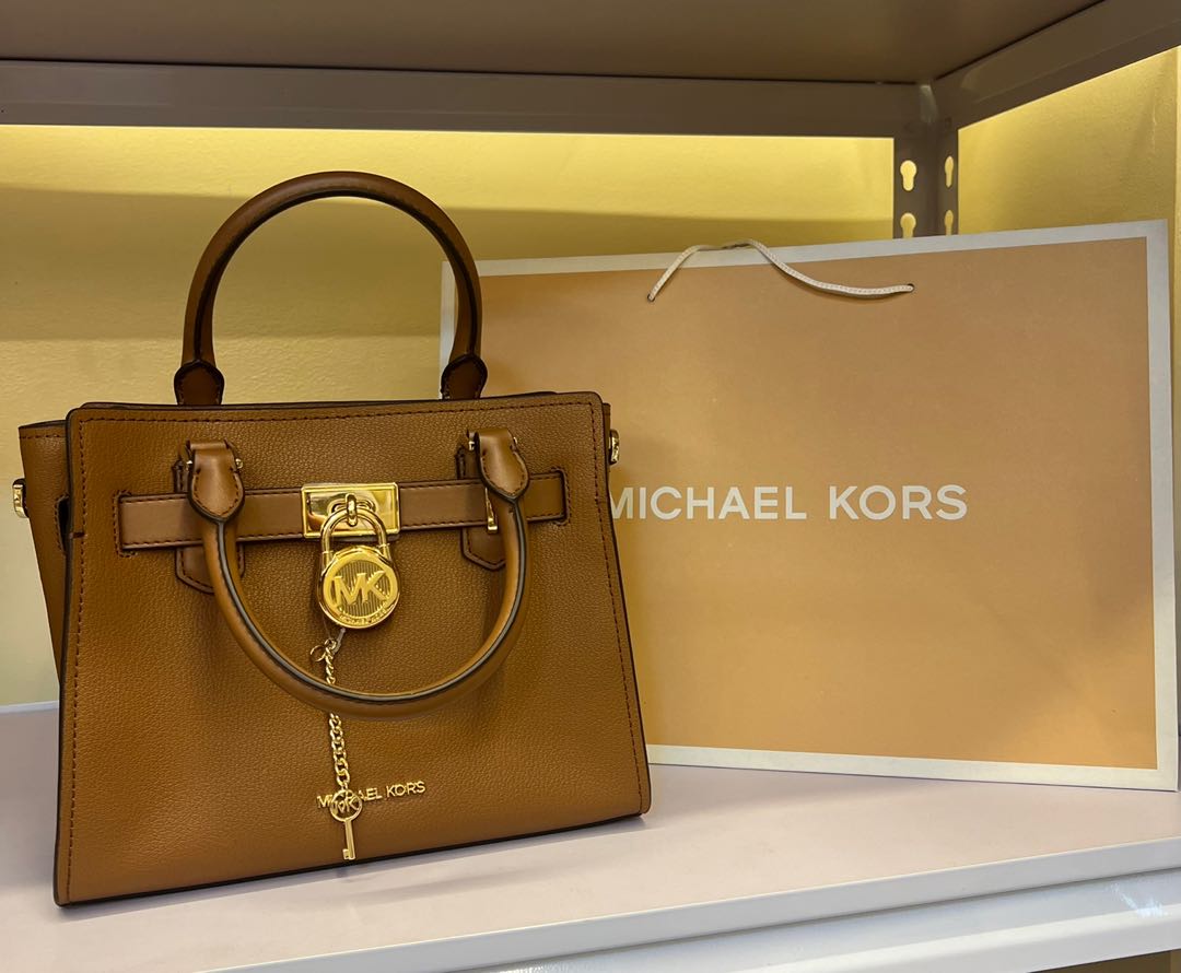 michael kors hamilton small on Carousell