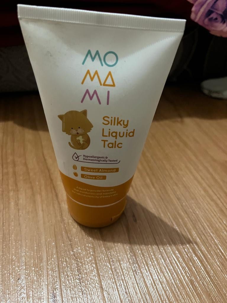 Momami silky liquid talc, Bayi & Anak, Perawatan & Makanan Anak di ...