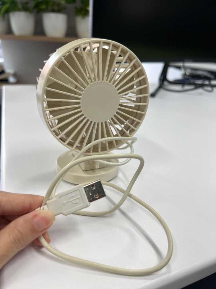 MUJI USB Fan, Hobbies & Toys, Stationery & Craft, Stationery & School ...
