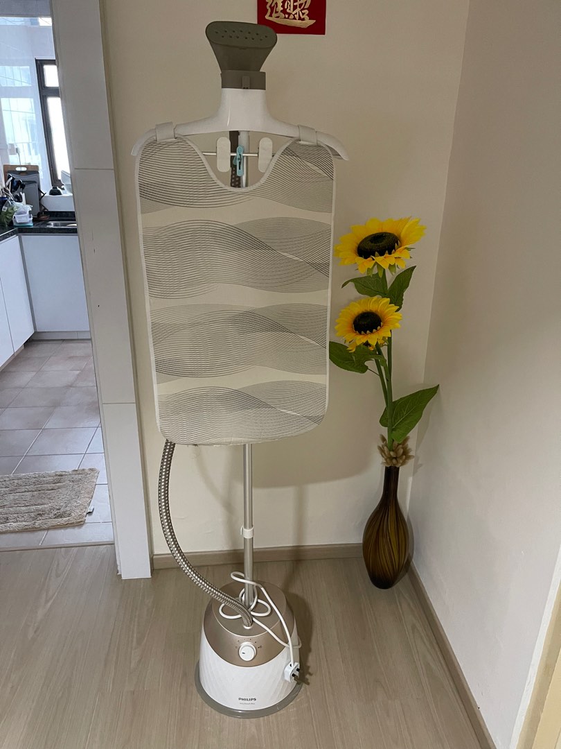 Phillips Steam Iron, TV & Home Appliances, Irons & Steamers on Carousell