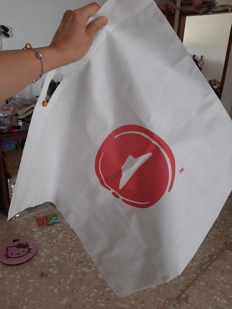 Pizza Hut bag, Fesyen Wanita, Tas & Dompet di Carousell