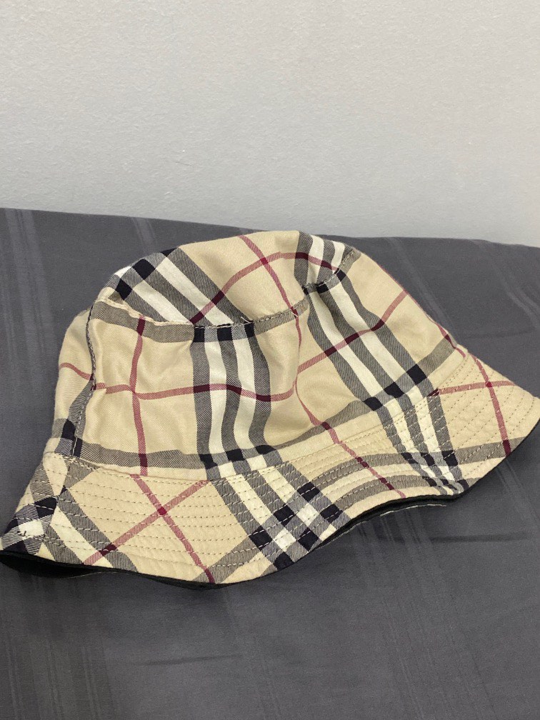 Rare Burberry Reversible Bucket Hat, Women's Fashion, Watches ...