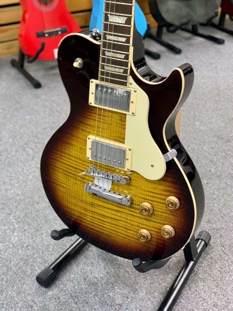 Samick AV3 Les Paul Electric Guitar, Hobbies & Toys, Music & Media ...