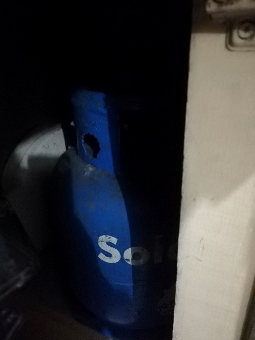 Solane Gas tank with regulator hose & double burner stove on Carousell