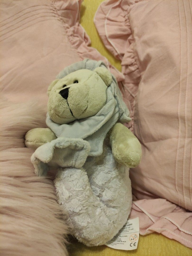 Starbucks official** merlion plush, Hobbies & Toys, Toys & Games on ...