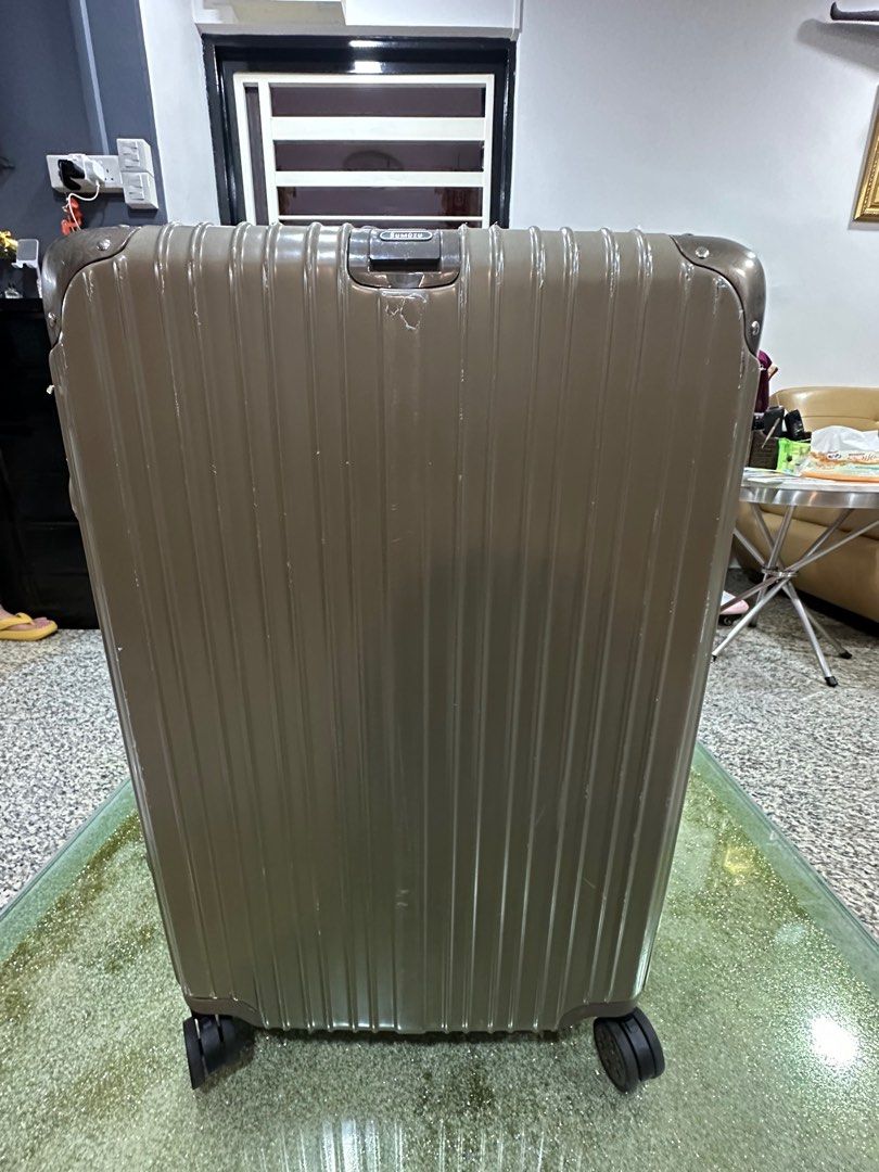 Sumuzu luggage, Hobbies & Toys, Travel, Luggage on Carousell