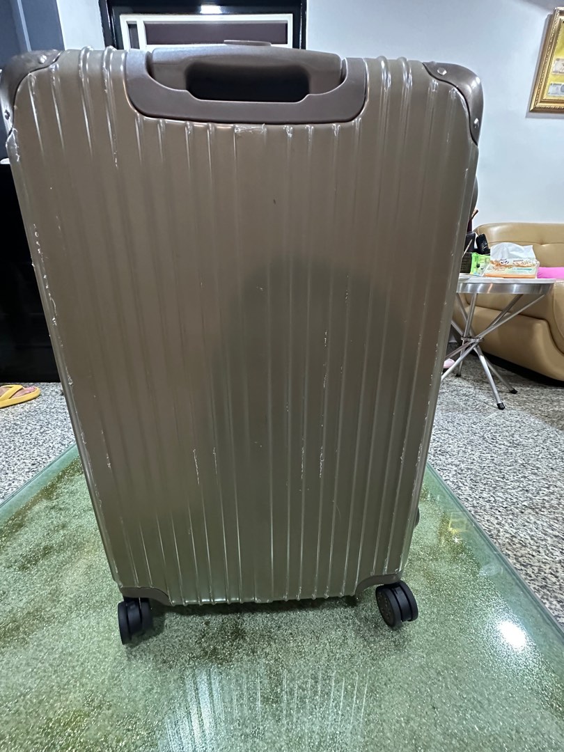 Sumuzu luggage, Hobbies & Toys, Travel, Luggage on Carousell