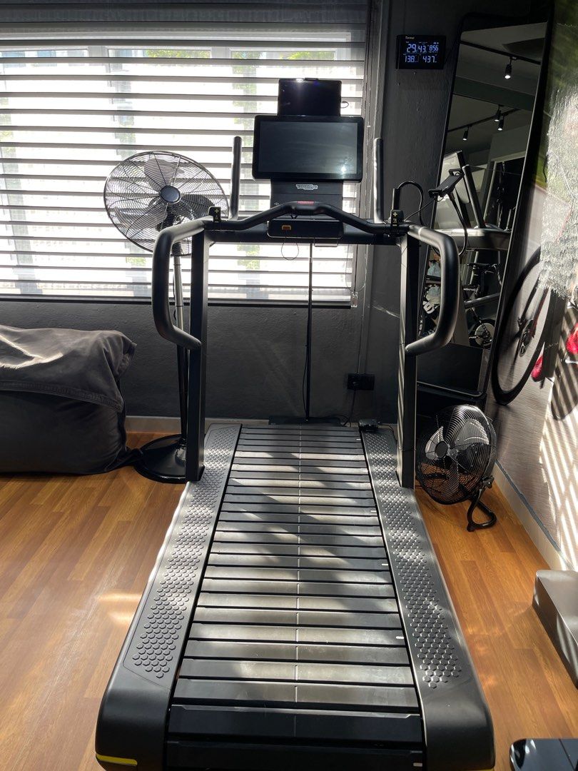 Technogym Skillrun Treadmill , Sports Equipment, Exercise & Fitness ...