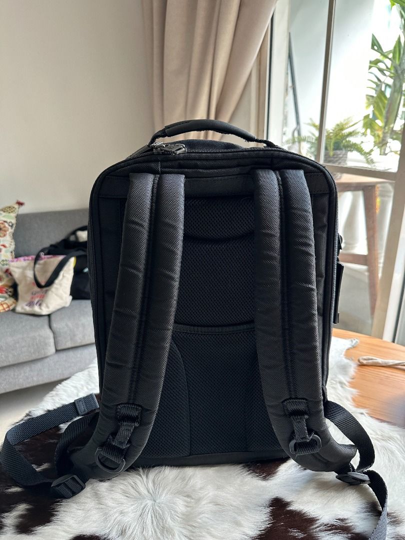 TUMI Alpha Bravo Davis Backpack Reflective Tundra, Men's Fashion, Bags ...