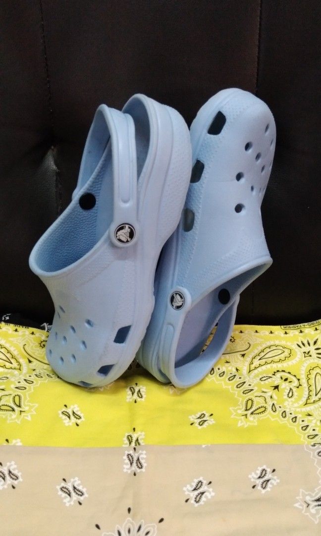 VINTAGE CROCS CLASSIC MINERAL BLUE CLOGS M9 on Carousell