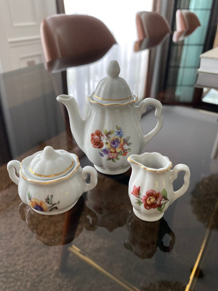Vintage mini doll house teapot set, Hobbies & Toys, Collectibles ...