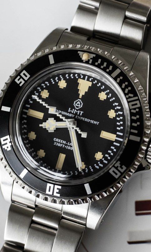 WMT pixel art watch, 名牌, 手錶 - Carousell