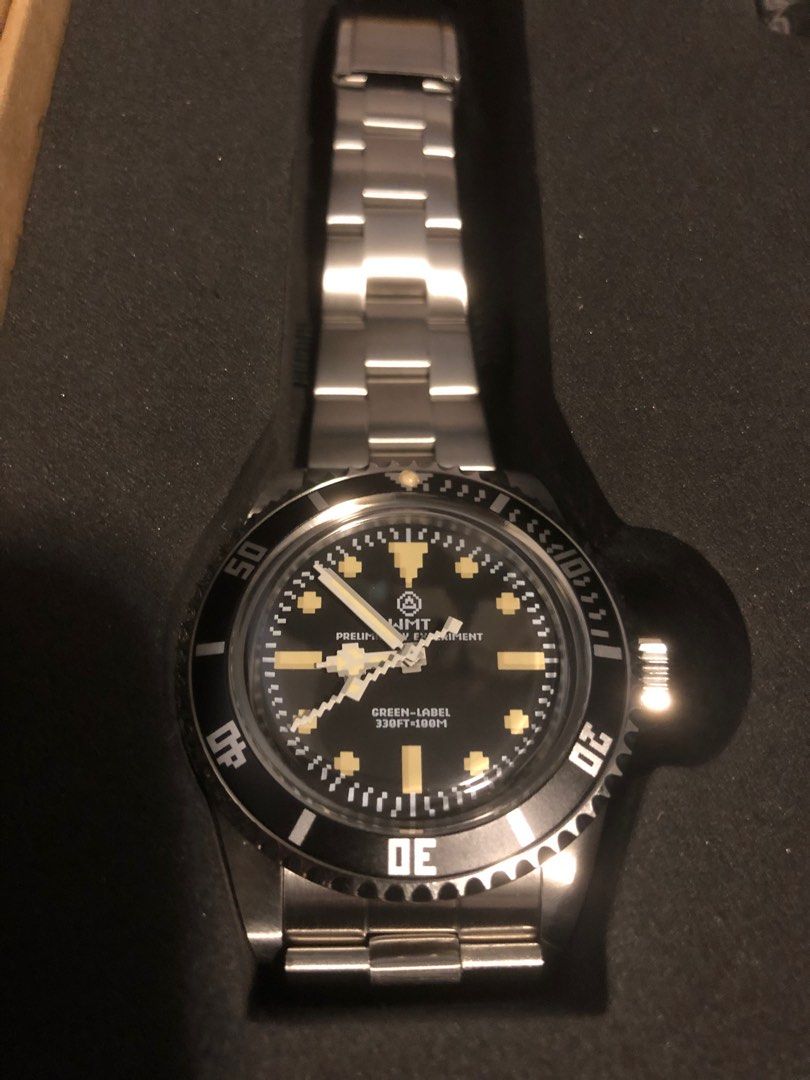 WMT pixel art watch, 名牌, 手錶 - Carousell