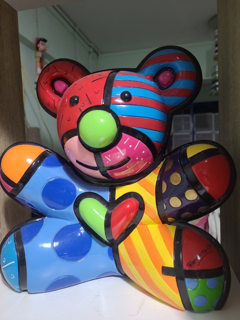 2 x Romero Britto Bear, Hobbies & Toys, Memorabilia & Collectibles ...