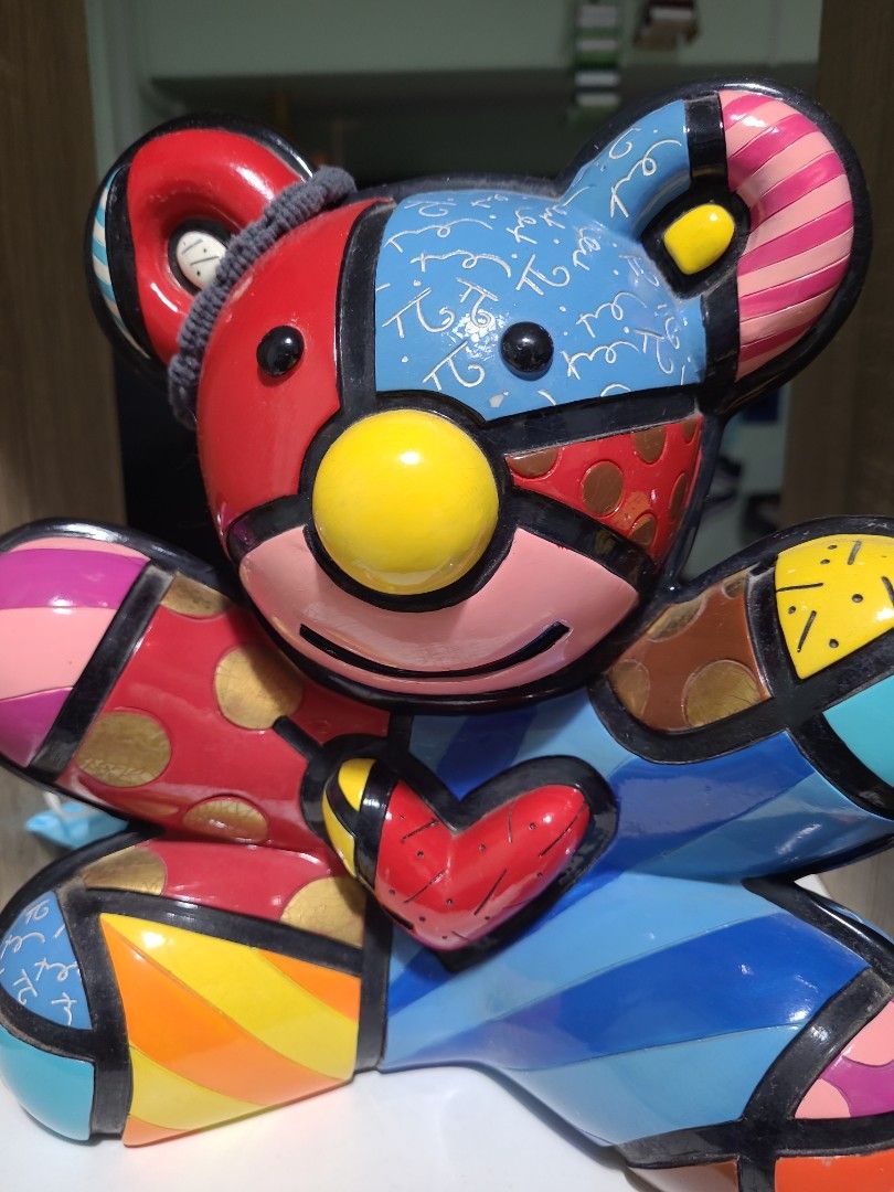 2 x Romero Britto Bear, Hobbies & Toys, Memorabilia & Collectibles ...