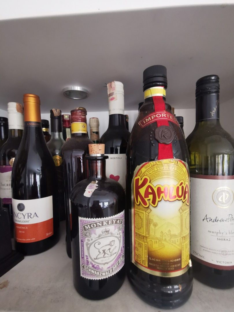 Botol Wine kosong, Makanan & Minuman, Minuman Tidak Beralkohol di Carousell