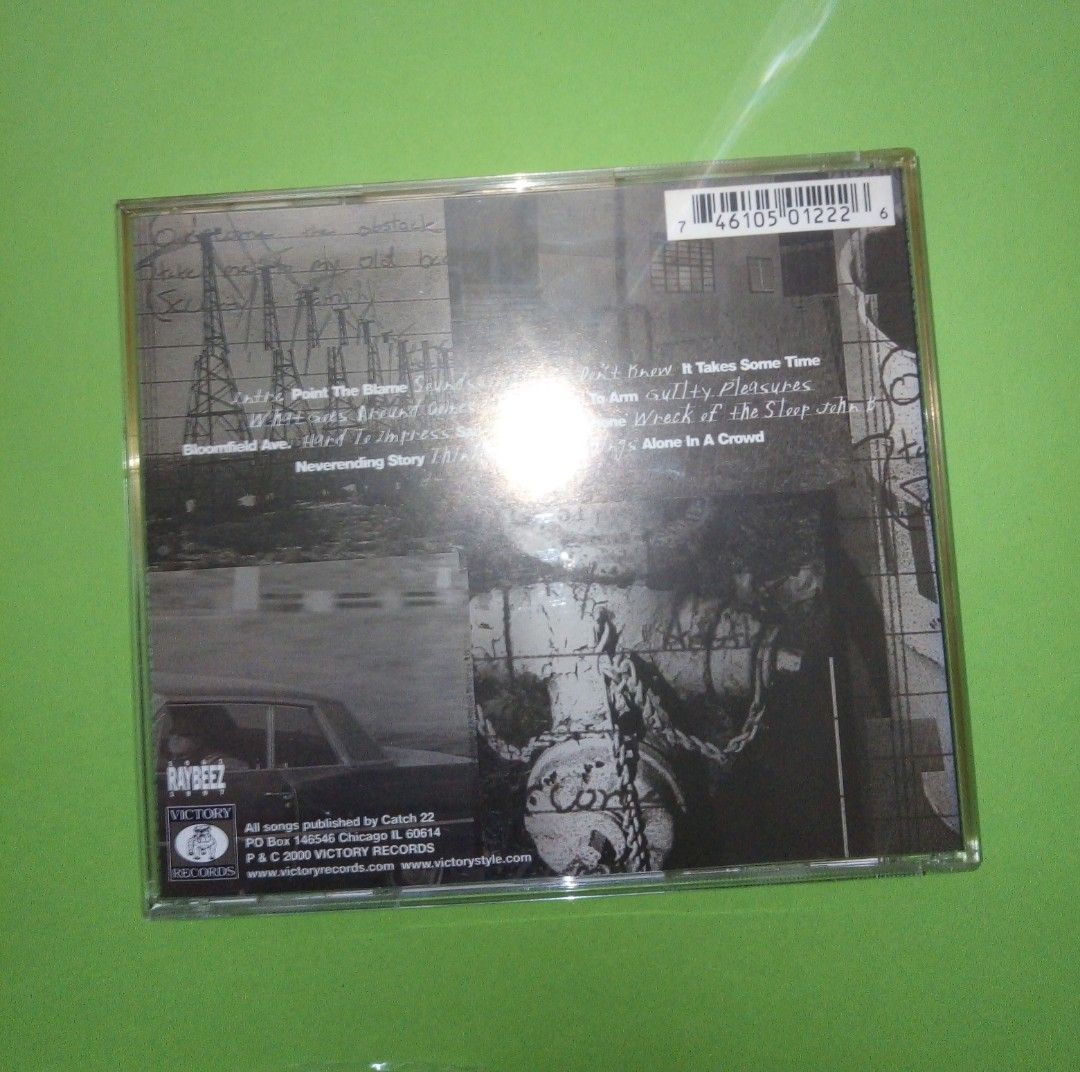 CD CATCH 22 : ALONE IN A CROWD ALBUM (2000) SKA PUNK ROCK VICTORY ...