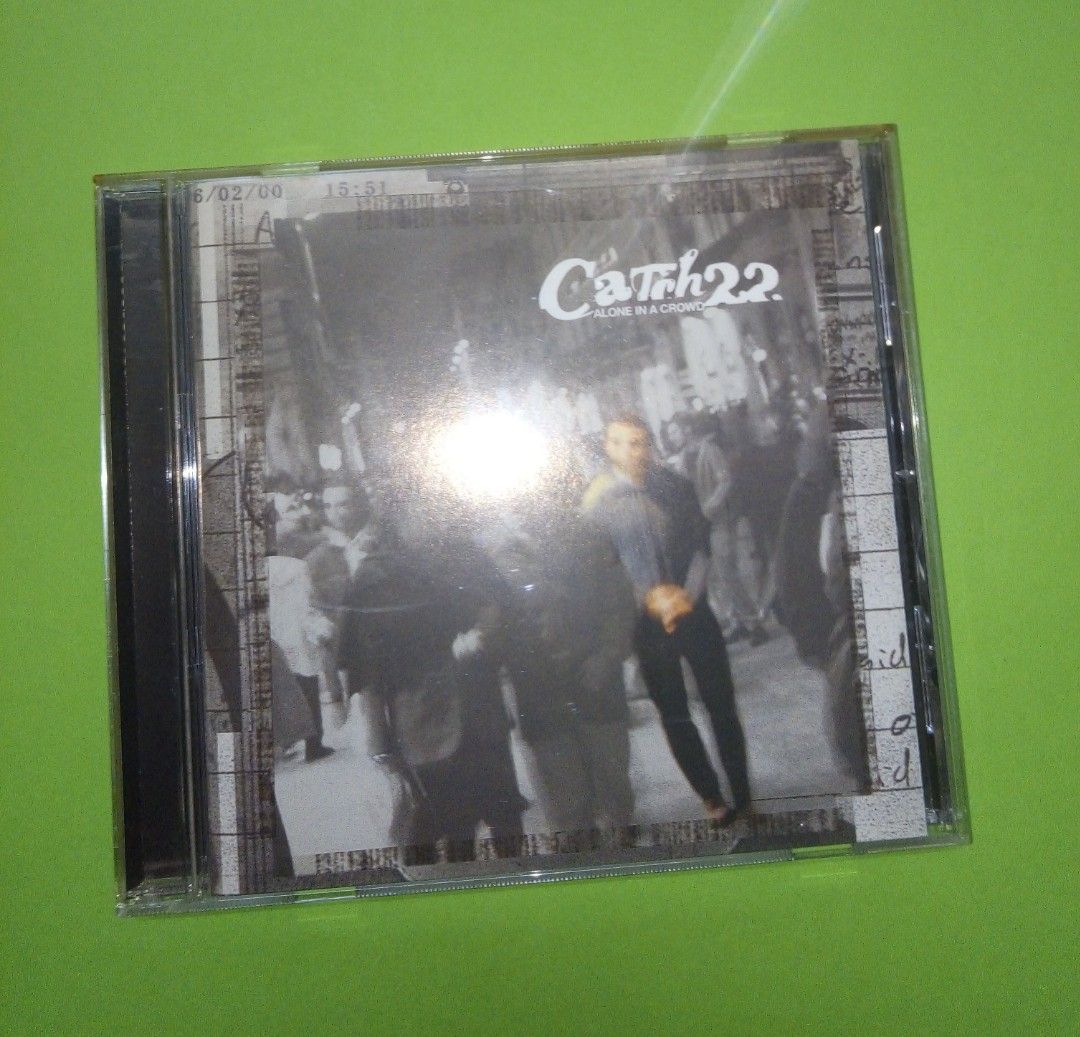 CD CATCH 22 : ALONE IN A CROWD ALBUM (2000) SKA PUNK ROCK VICTORY ...