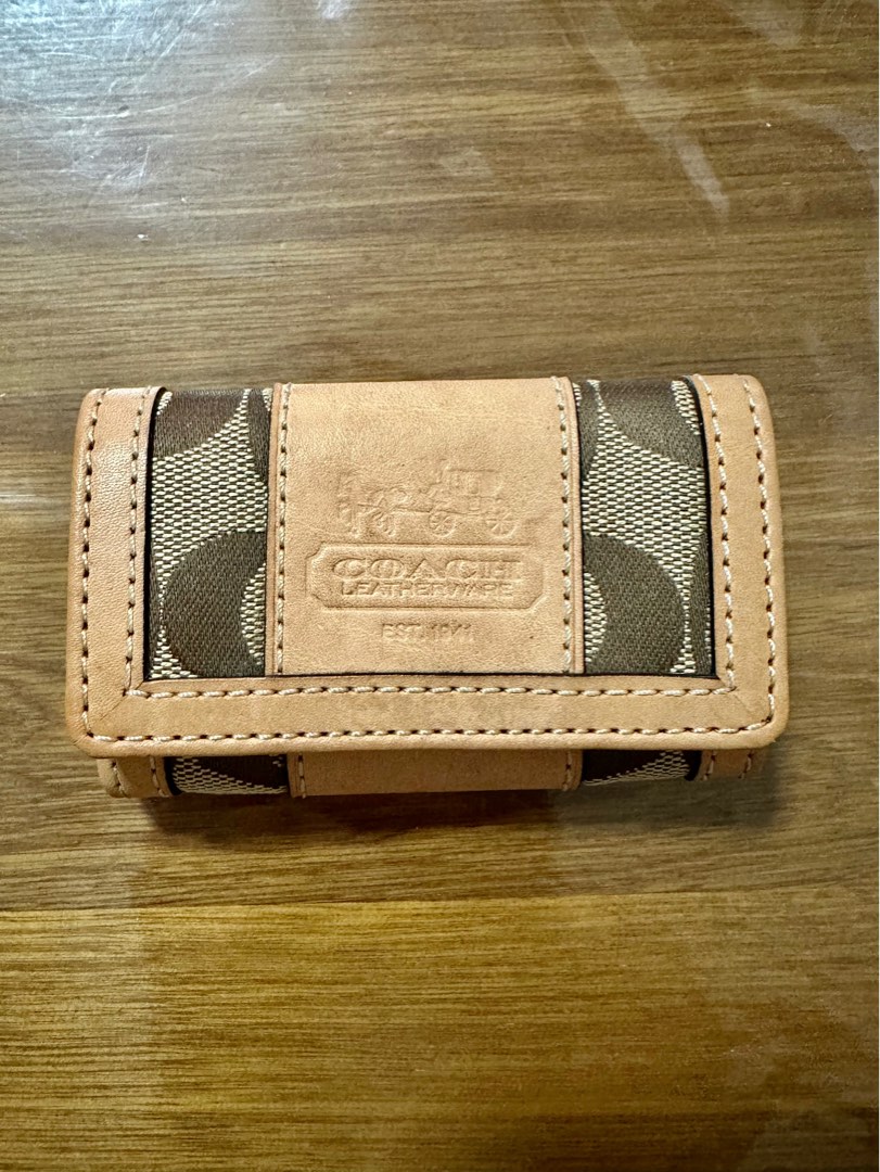 Coach six ring leather key case, Women's Fashion, Bags & Wallets ...