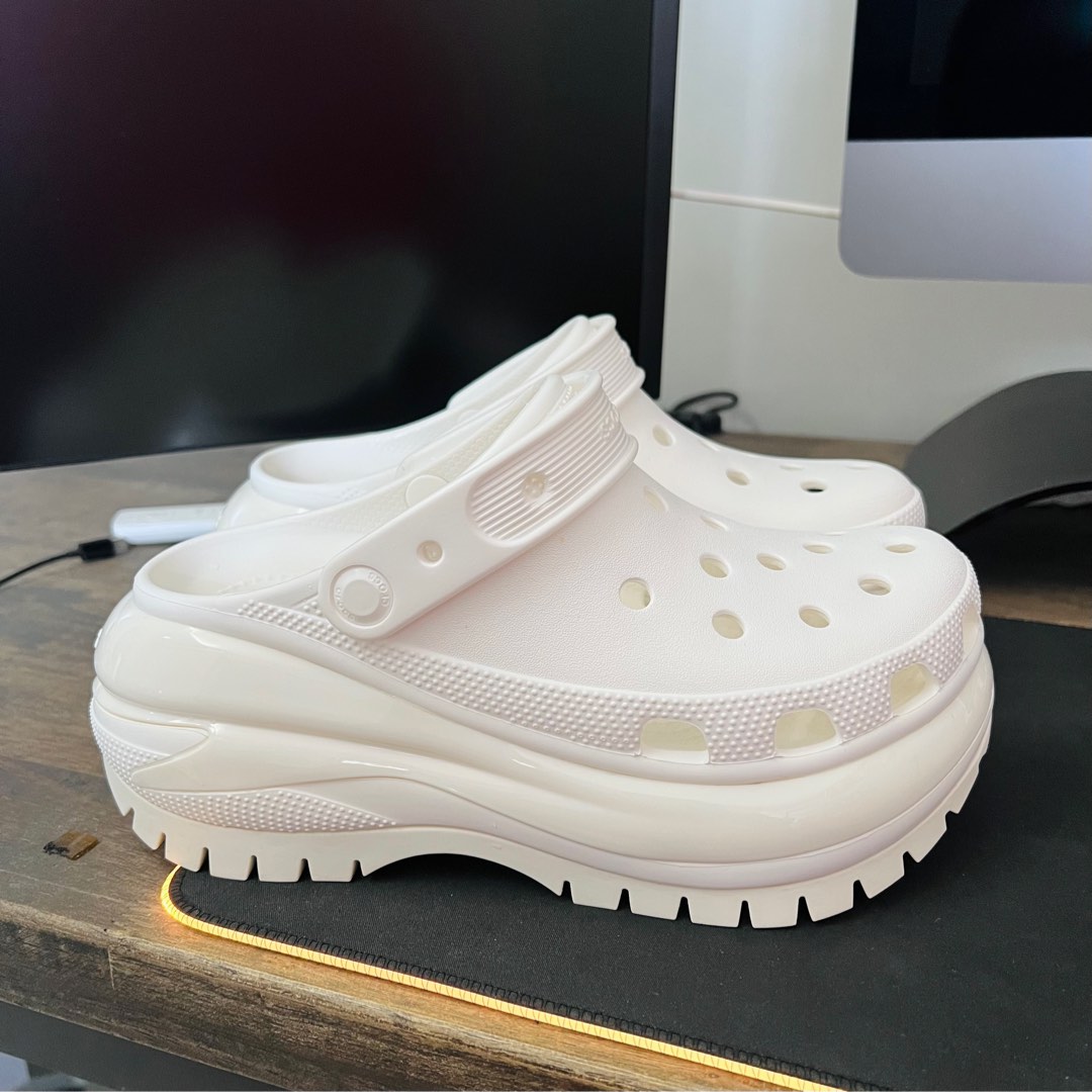 Crocs Mega Crush Clog size W7 (37-38), Men's Fashion, Footwear ...