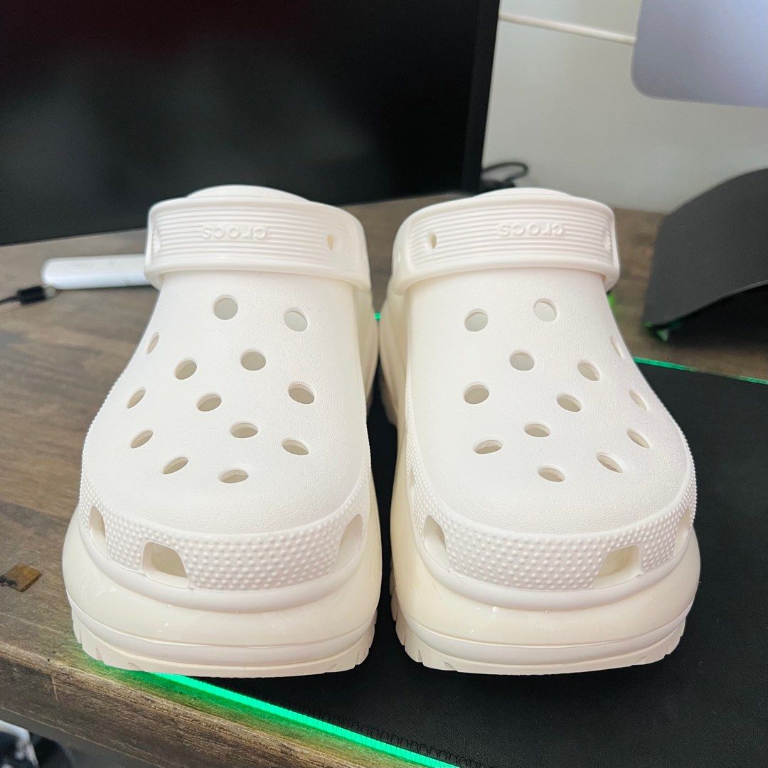 Crocs Mega Crush Clog size W7 (37-38), Men's Fashion, Footwear ...
