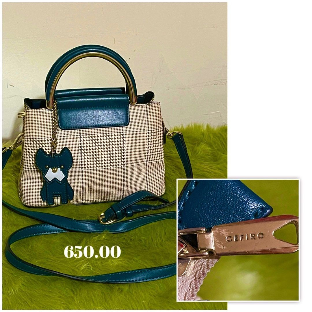 Cute cefiro sling bag on Carousell