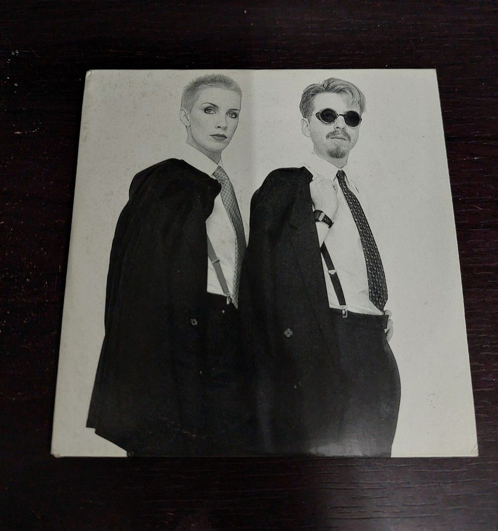 EURYTHMICS Ultimate Collection PROMO CD 精選 with ANNIE LENNOX, 興趣及遊戲, 音樂、樂器 & 配件, 音樂與媒體 - CD 及 ...
