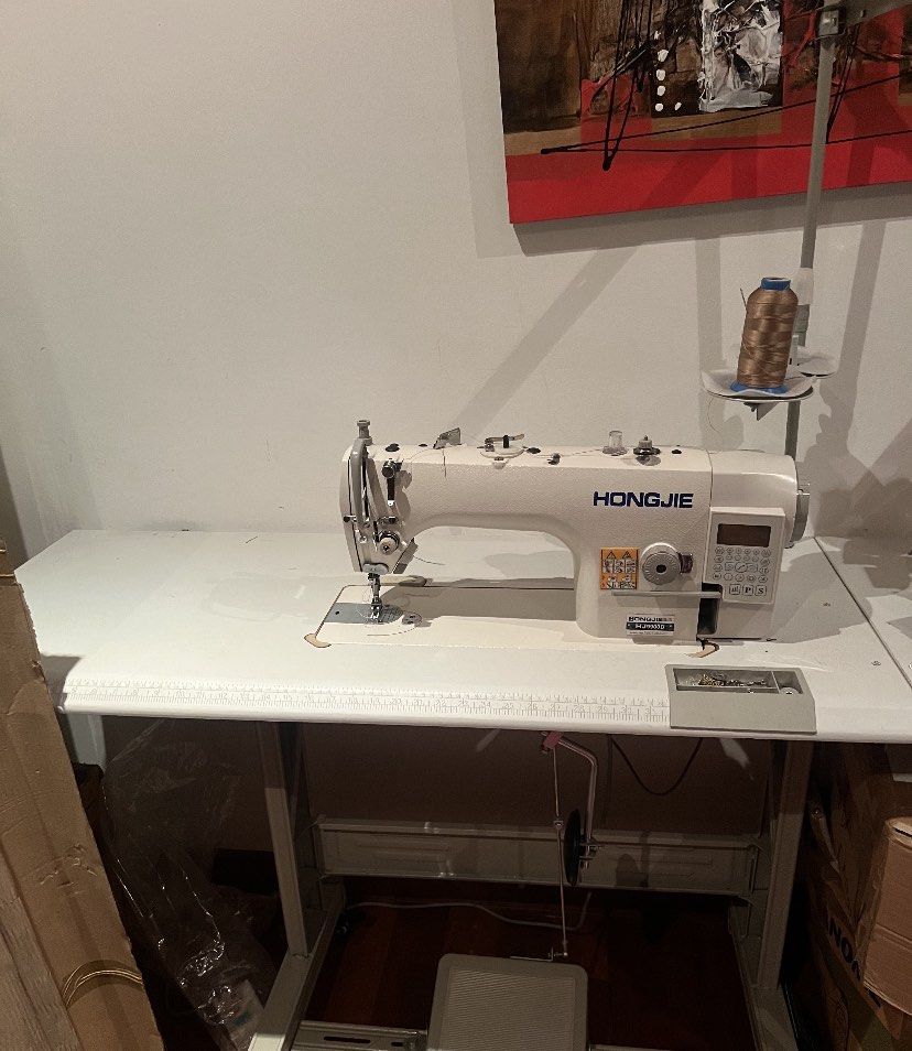 Hong jie industrial Sewing machine, Hobbies & Toys, Stationery & Craft ...