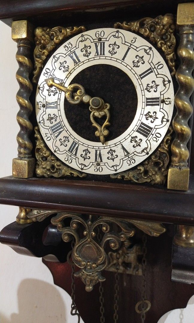 Jam dinding antik., Hobbies & Toys, Collectibles & Memorabilia, Vintage ...