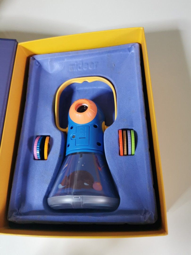 Kids story book torch., Hobbies & Toys, Toys & Games on Carousell