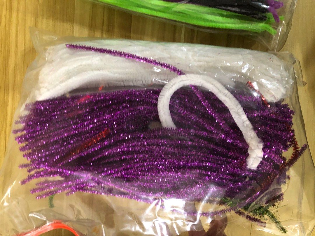 Large bundle of pipe cleaners, Hobbies & Toys, Stationery & Craft ...