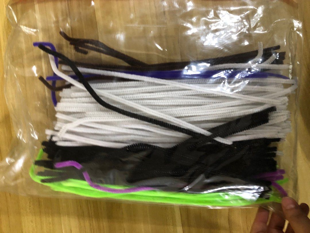 Large bundle of pipe cleaners, Hobbies & Toys, Stationery & Craft ...