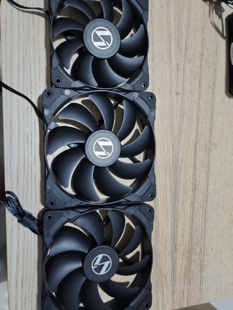 Lian Li Case Fans 2x120mm, 1x140mm, Computers & Tech, Parts ...