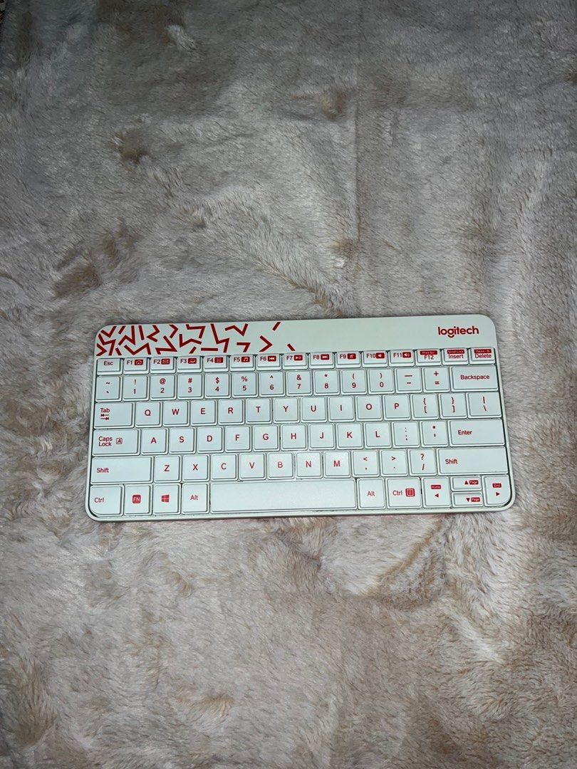 Logitech Keyboard Computers Tech Parts Accessories Computer Keyboard On Carousell