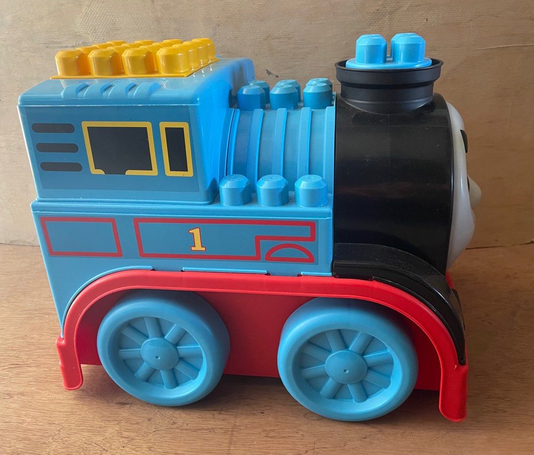Mega Bloks Thomas BIG Train With Blocks Included, Hobbies & Toys, Toys ...