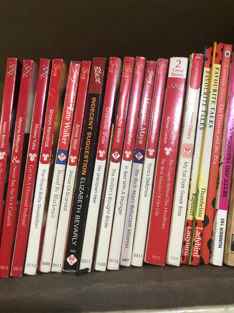 Mills and Boon books, Hobbies & Toys, Books & Magazines, Fiction & Non ...