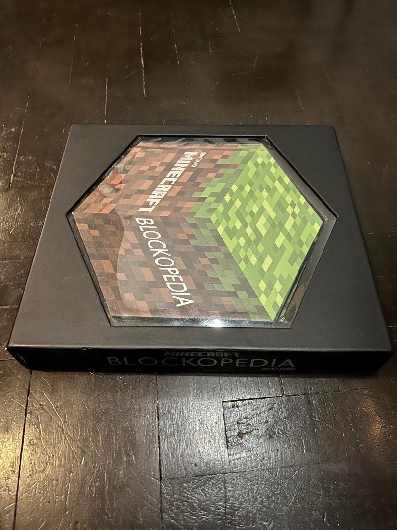 Minecraft Blockpedia (Blocks encyclopaedia by Mojang), Hobbies & Toys ...