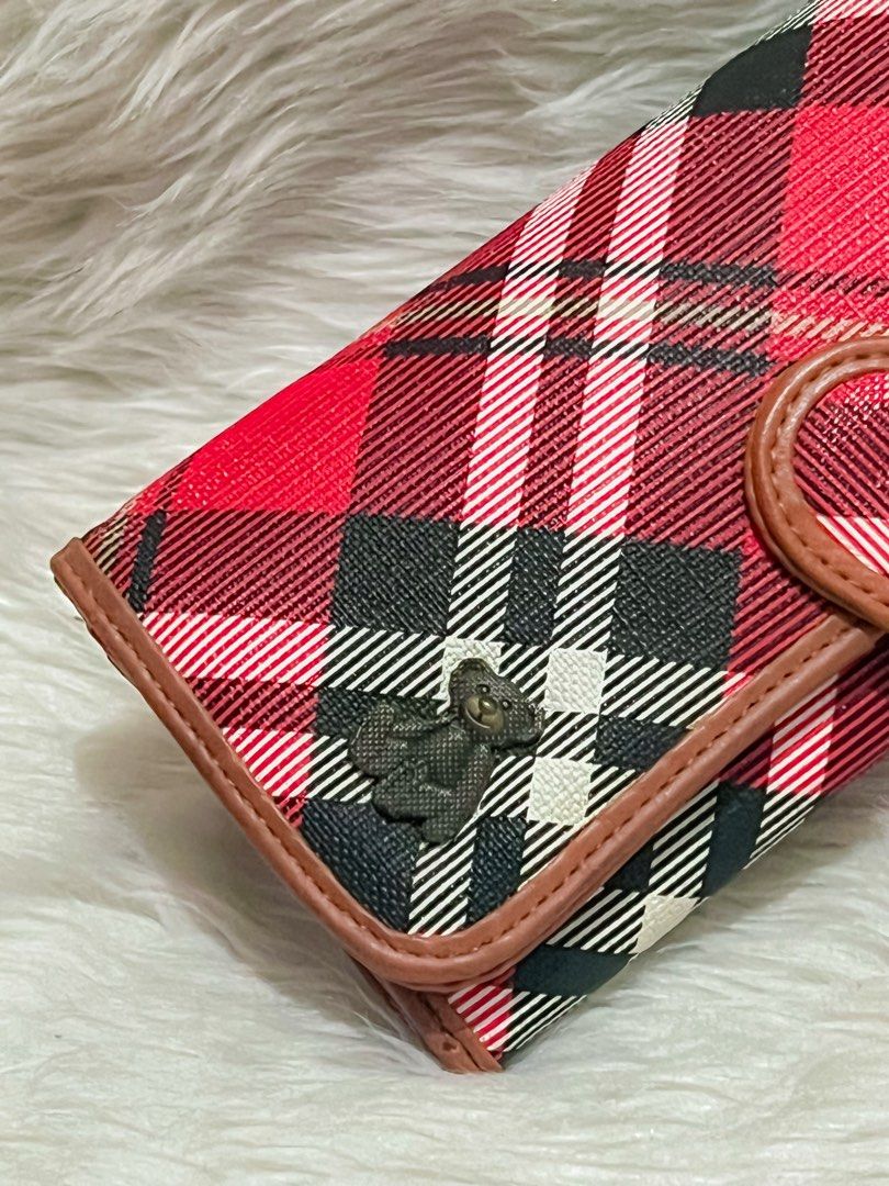 Momoo bear Original like burberry design, Women's Fashion, Bags ...