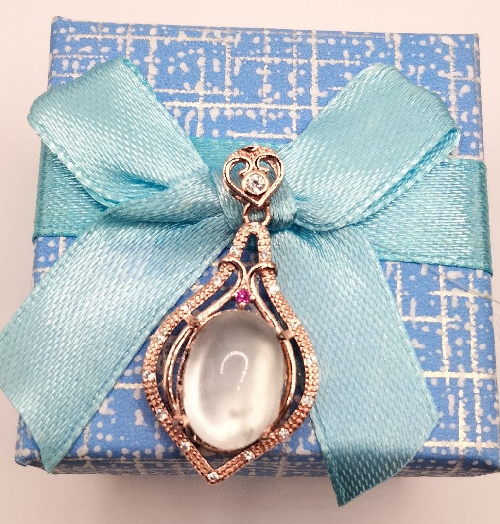 Natural Albite Pendant, Women's Fashion, Jewelry & Organisers ...