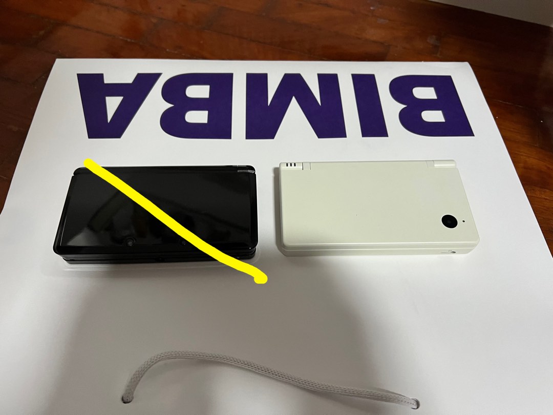 Nintendo DSi console, Video Gaming, Video Game Consoles, Nintendo on ...