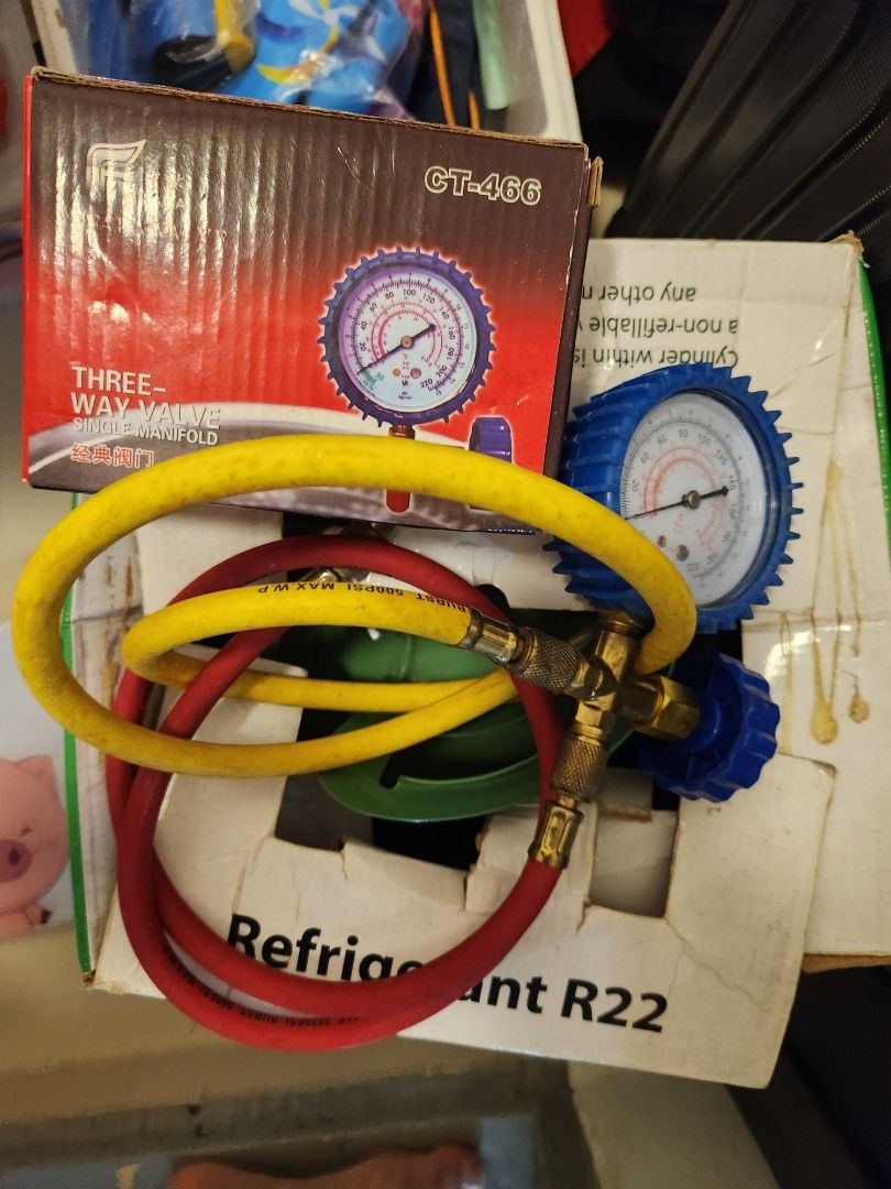 R22 aircon gas refill with gauge meter, Everything Else on Carousell