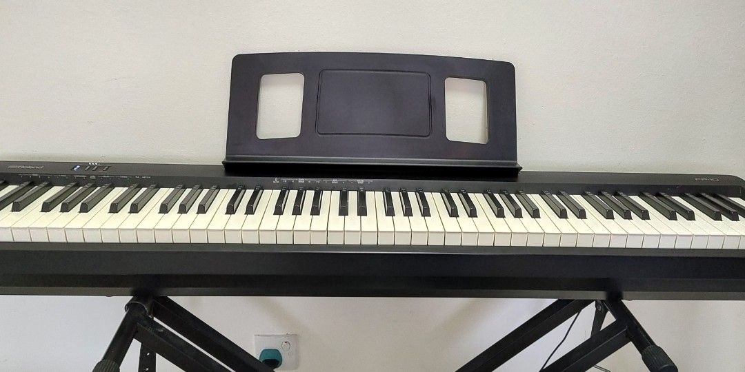 Roland FP10 Digital Piano, Hobbies & Toys, Music & Media, Musical ...