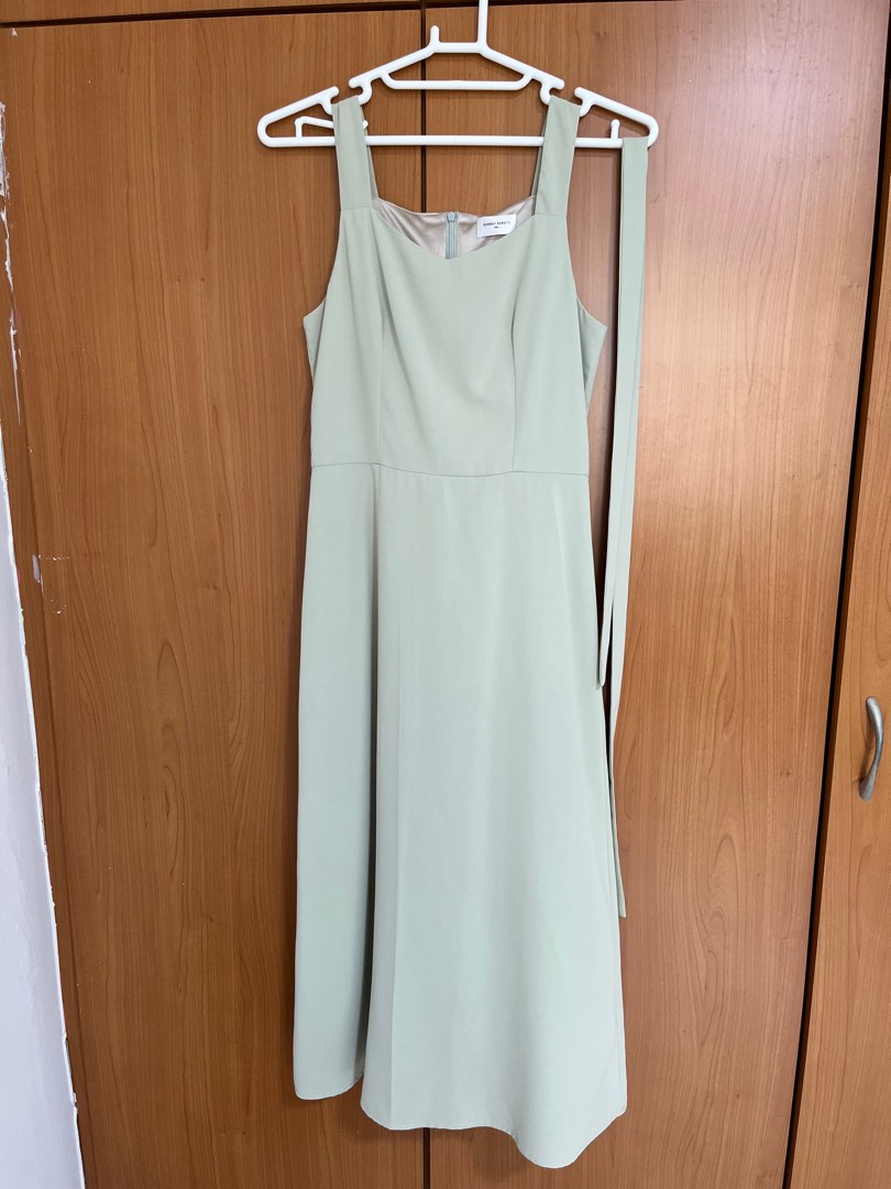 Runway Bandits Sage Pastel Green Dress Minimimalistic, Women's Fashion ...
