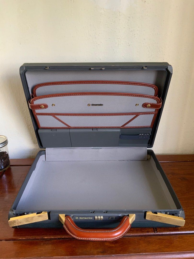 Vintage Samsonite briefcase, Men's Fashion, Bags, Briefcases on Carousell