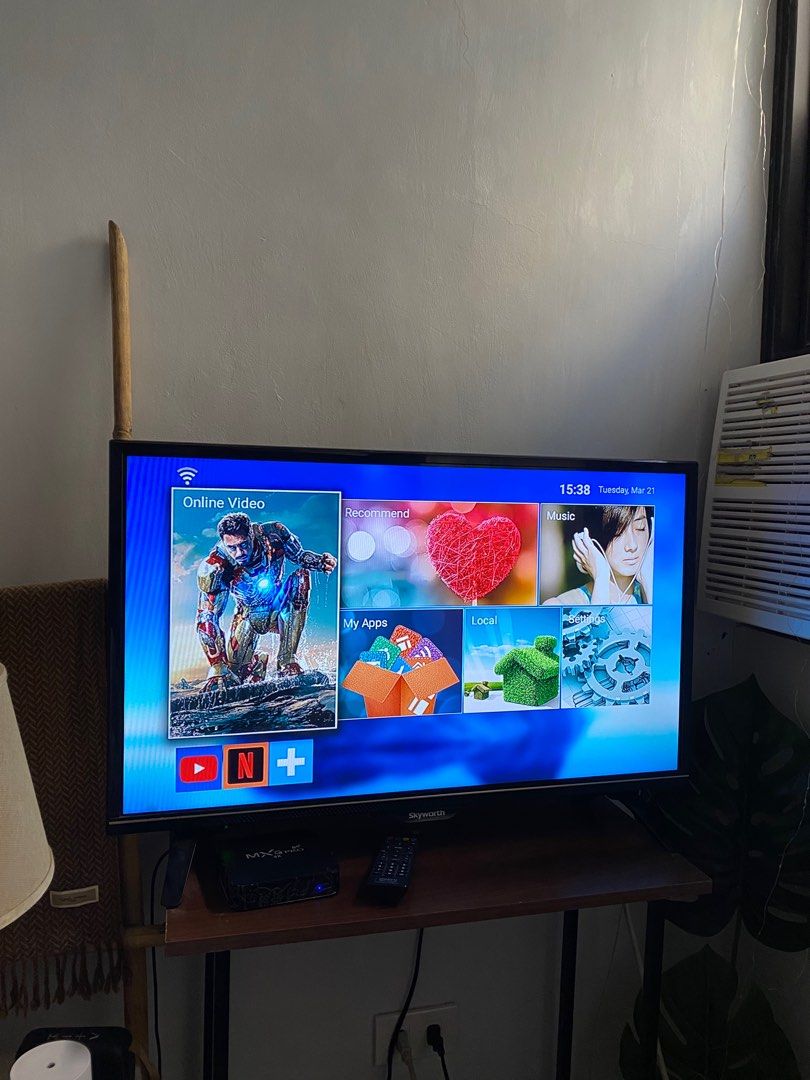 skyworth 32" tv with mxq for netflix and wall mount, TV & Home ...