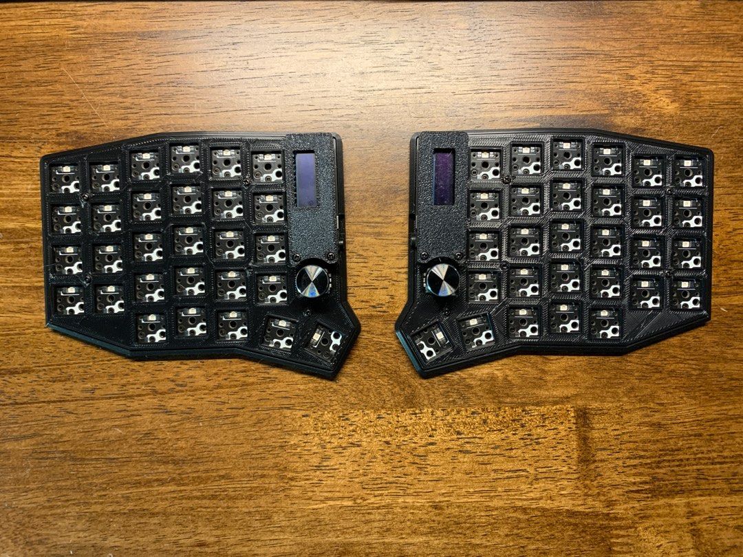 Sofle low profile choc rgb per key split ergonomic keyboard, Computers ...