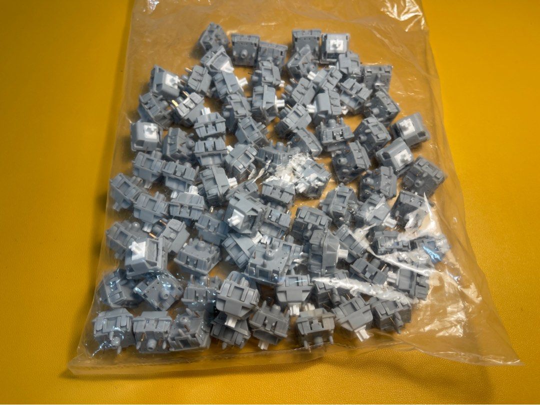 Sp Star Meteor White Switches (82x), Computers & Tech, Parts ...