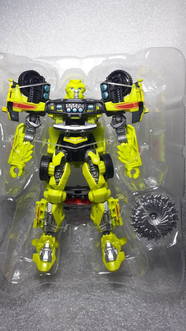 Studio Series 04 RACHET Hasbro Autobot Transformers on Carousell