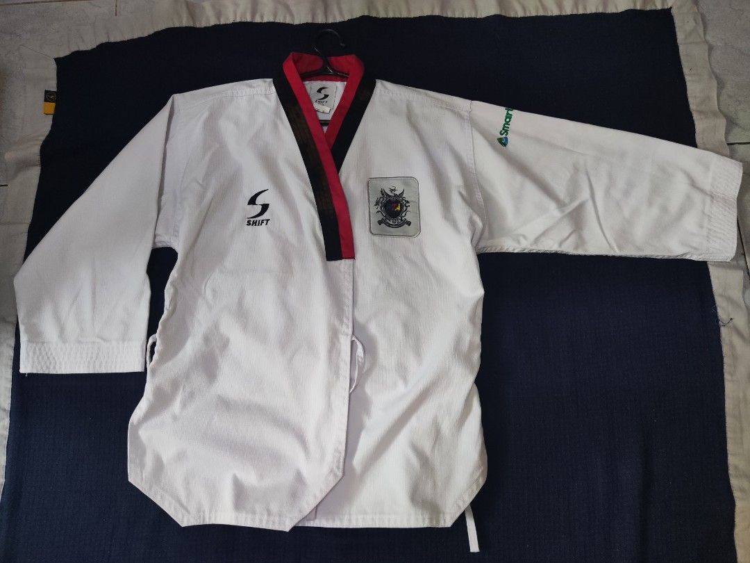 Taekwondo POOMSAE DOBOK (male) on Carousell